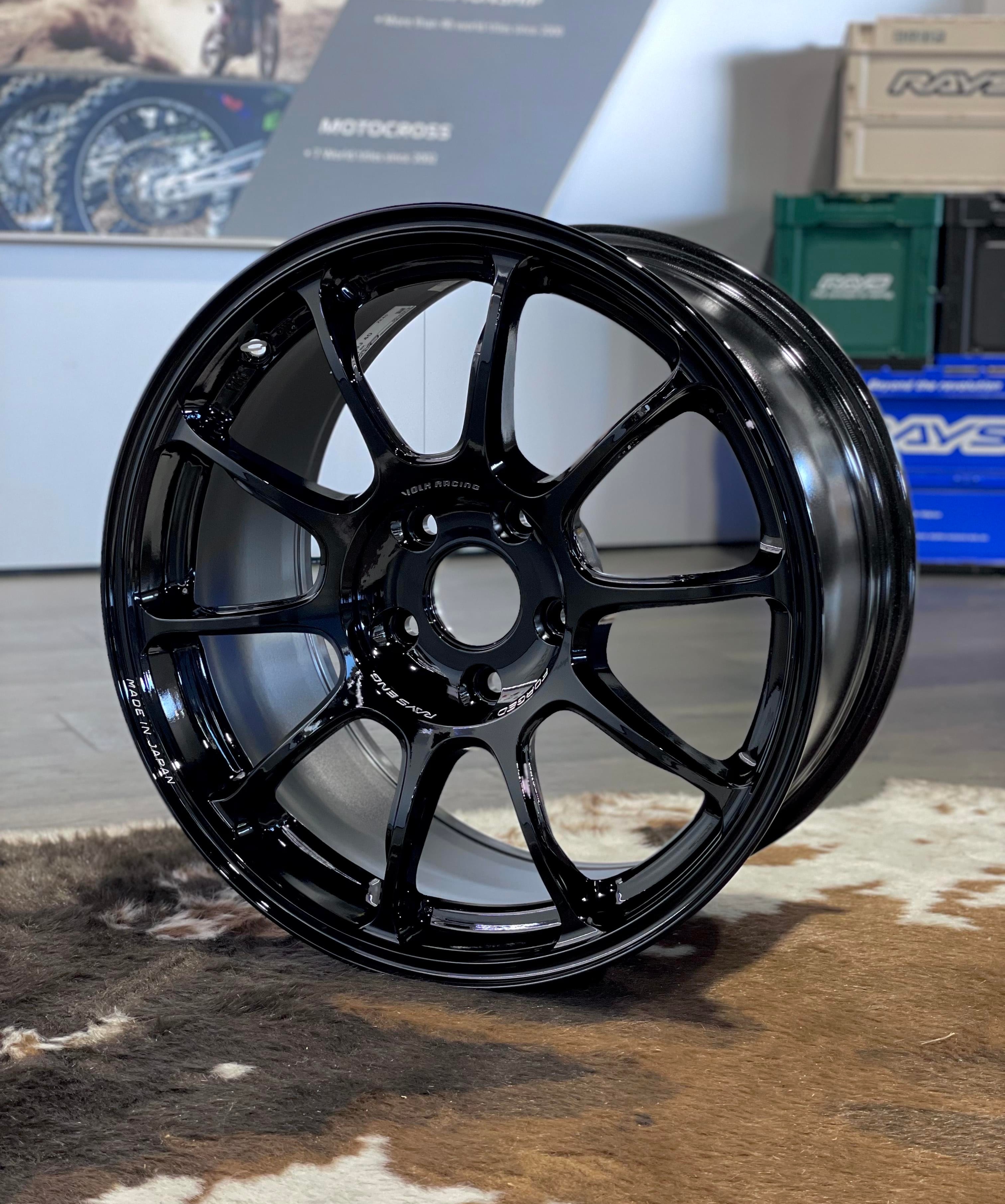 RAYS Volk Racing ZE40 17" 9J 5x114.3 - Gloss Black for Honda Integra ...